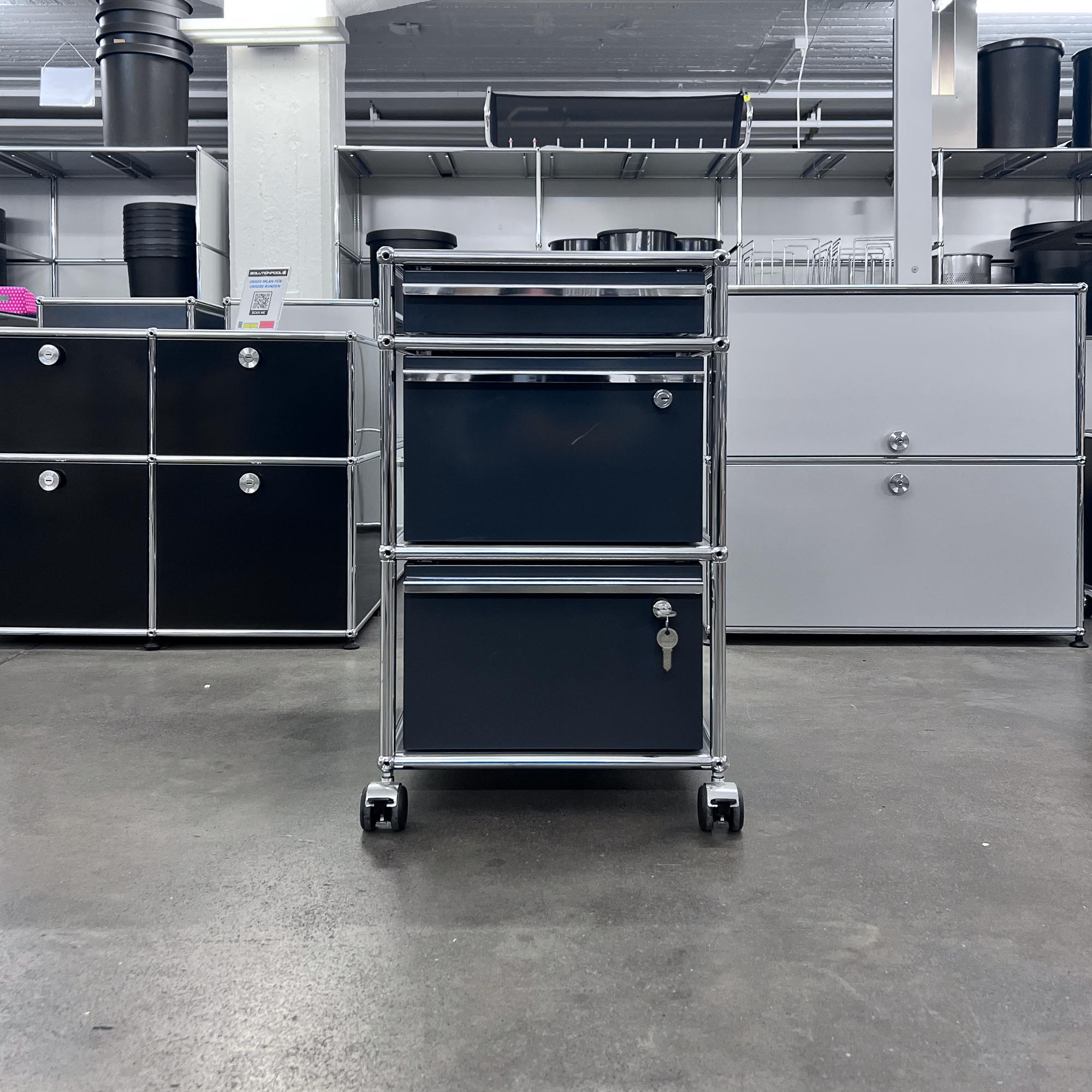 USM Rollkorpus, Anthrazitgrau, abschliessbar – SOLUTIONPOOL Onlineshop